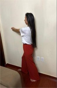 Correção da corcunda: veja 5 exercícios para fazer EM CASA